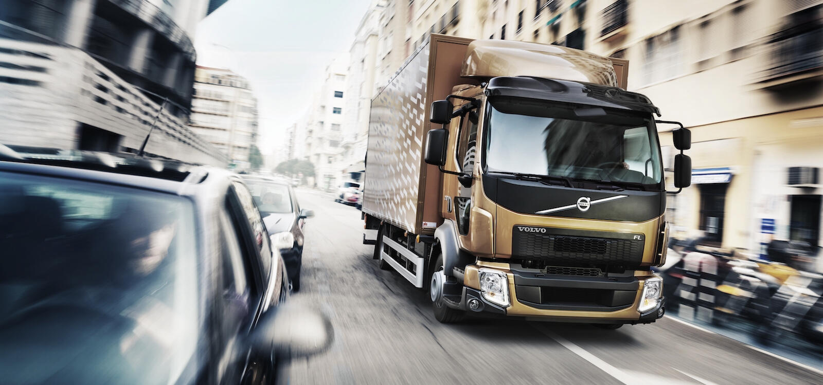 Volvo smiter före Tesla med eldriven lastbil