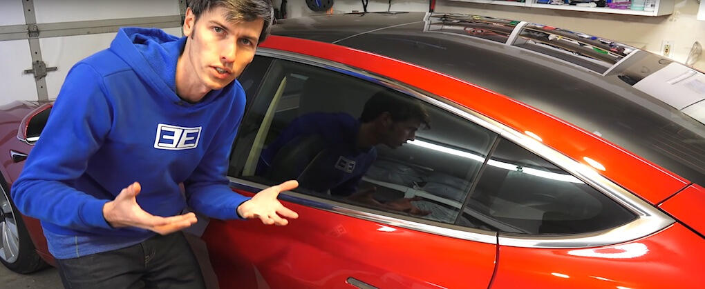 Jason Fenske på Engineering Explained köper Tesla Model 3