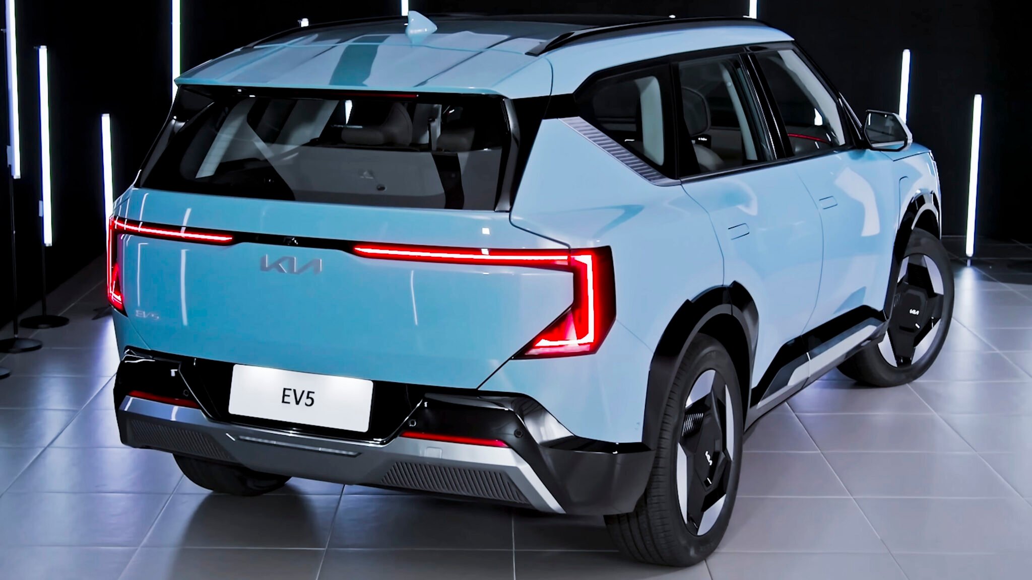 Kolla in Kia EV5 – praktisk mellan-SUV med modern teknik