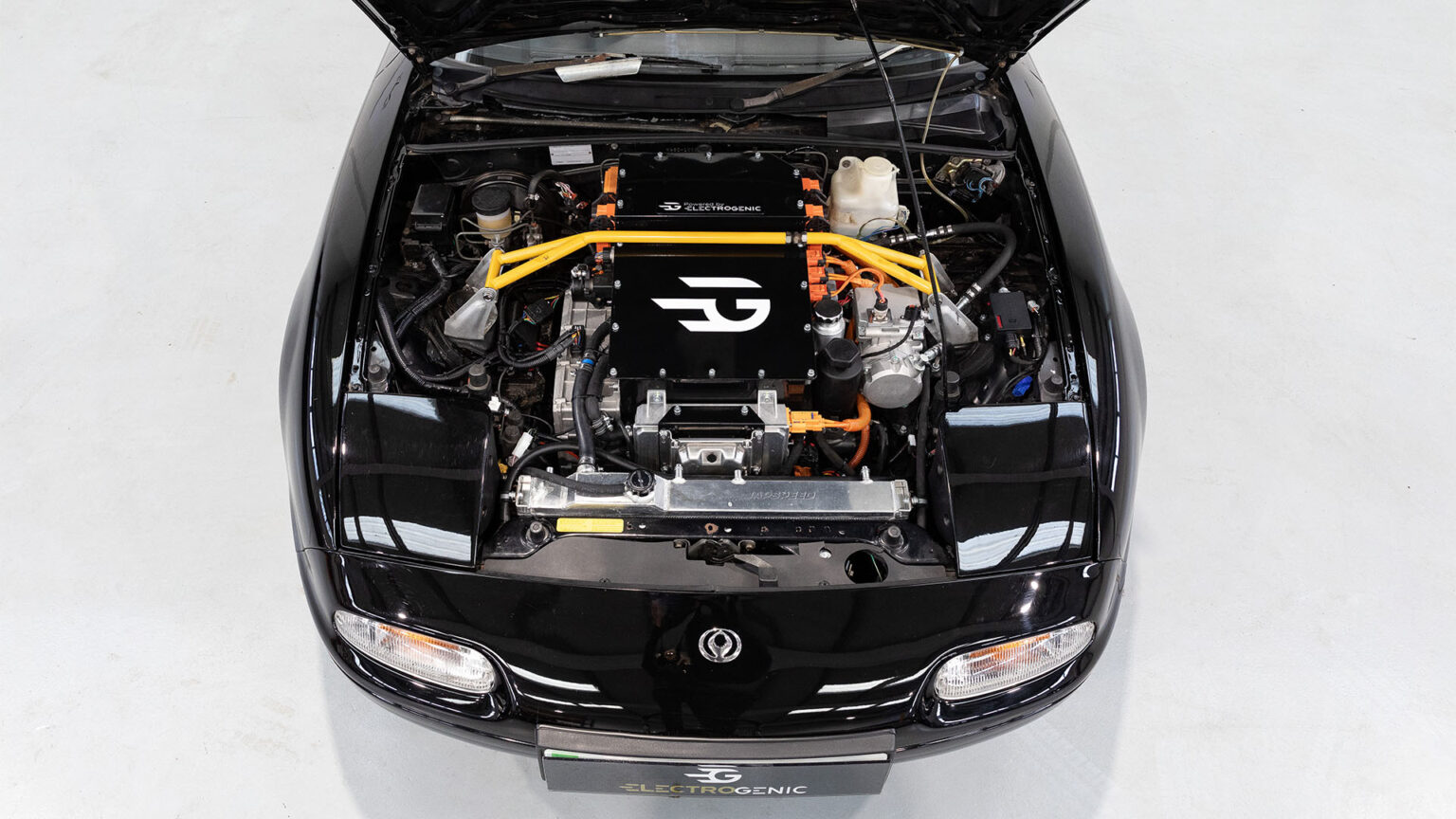 Skippa avgaserna – konvertera Mazda Miatan till eldrift