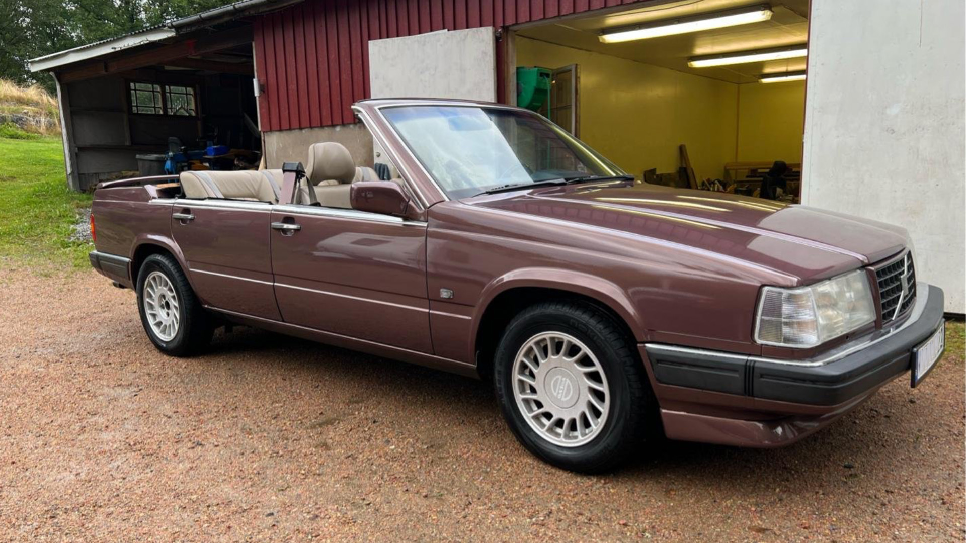 Sänk taket! Åk Volvo 760 Cabriolet i sommar