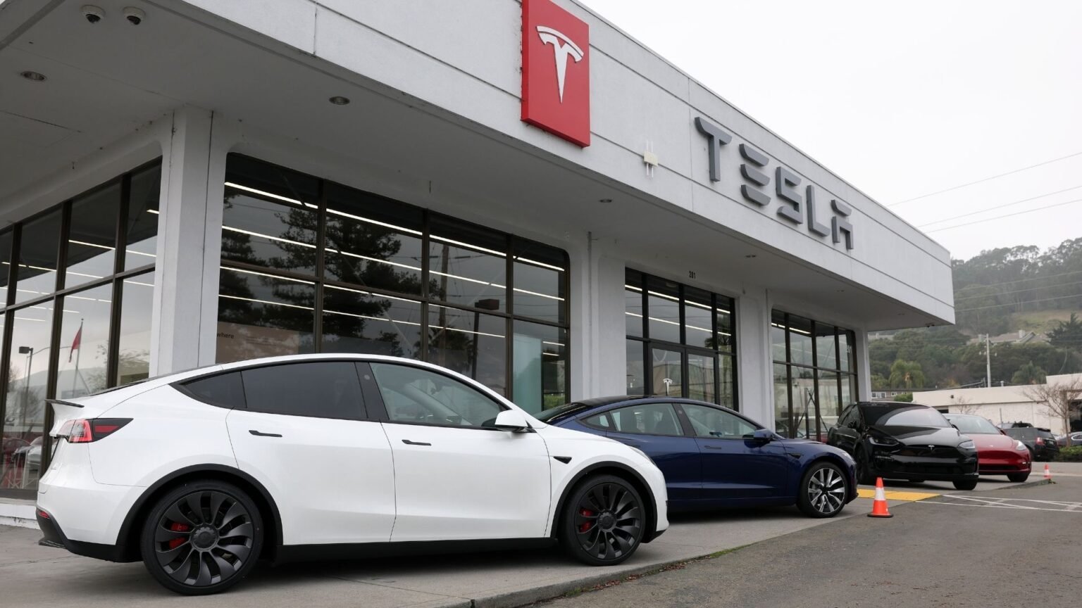 Tesla tappar mark i USA – försäljningen på lägstanivå