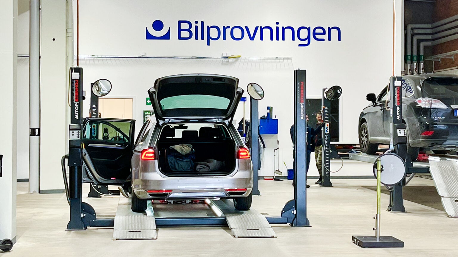 Var tredje bil får anmärkning vid besiktningen – bromsfel vanligt